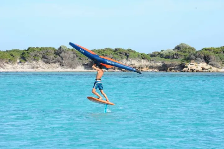 Club de voile de Bonifacio - Cours et location de Wing Foil